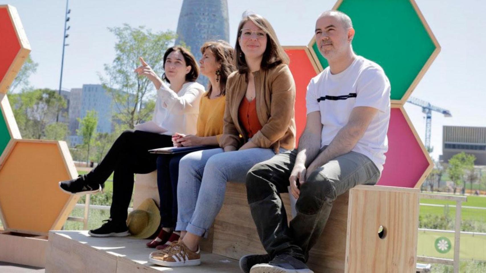 Colau blinda la defensa jurídica de Eloi Badia y Janet Sanz