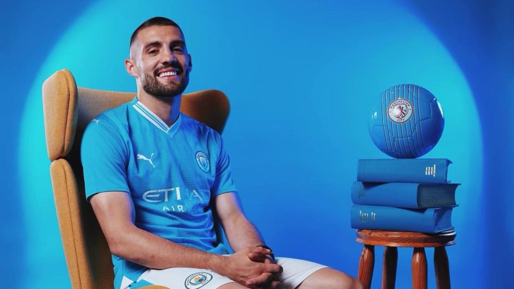 Guardiola ficha al defensa más caro de la historia y bromea con su apellido