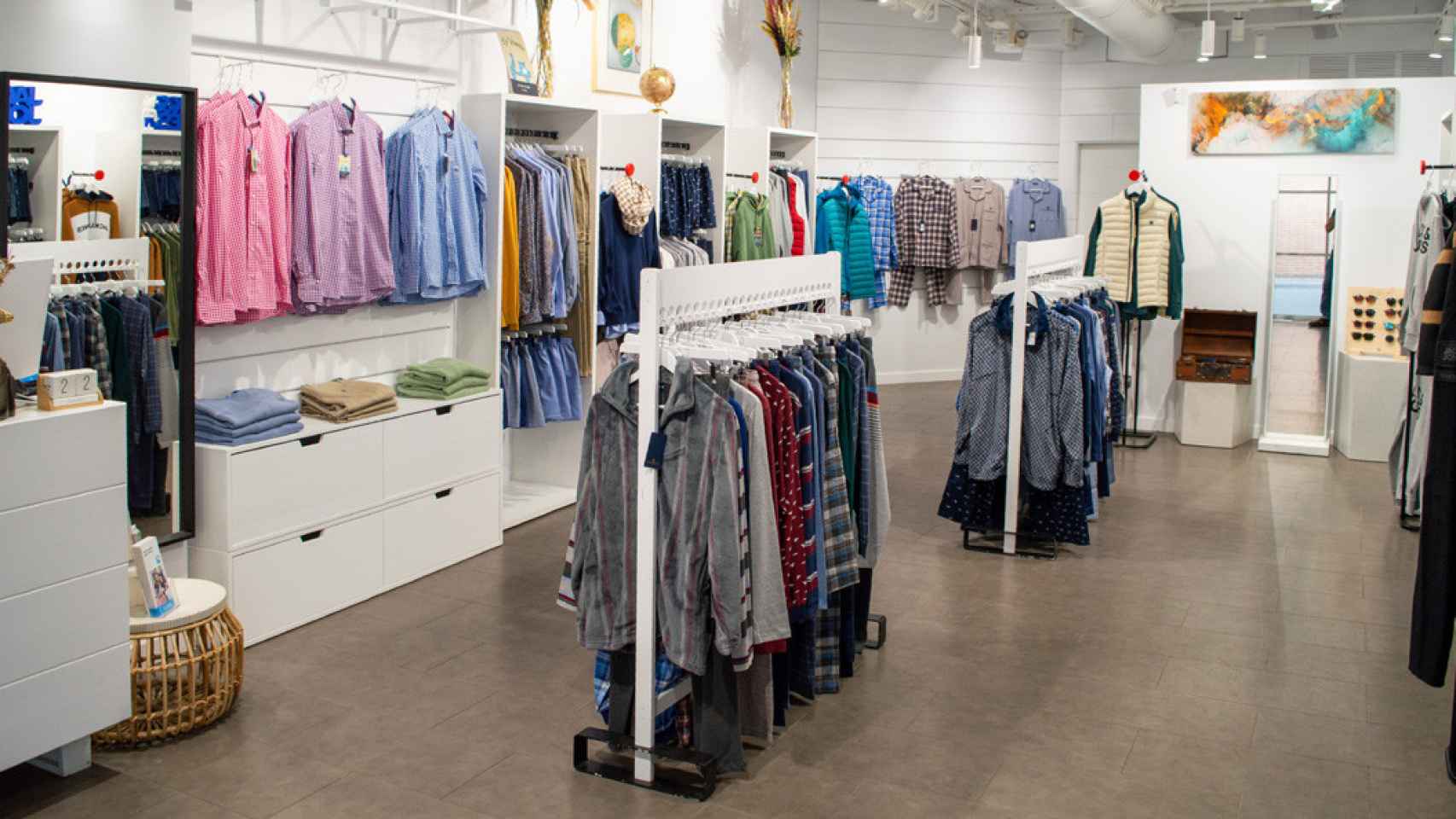 Así es el 'outlet secreto' de Inditex: ropa de Bershka, Zara y Massimo ...