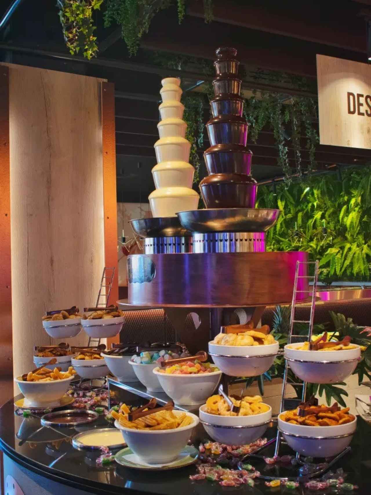 Los Influencers.Barceloneta: El buffet más original de Cataluña que conquista a los camioneros ...