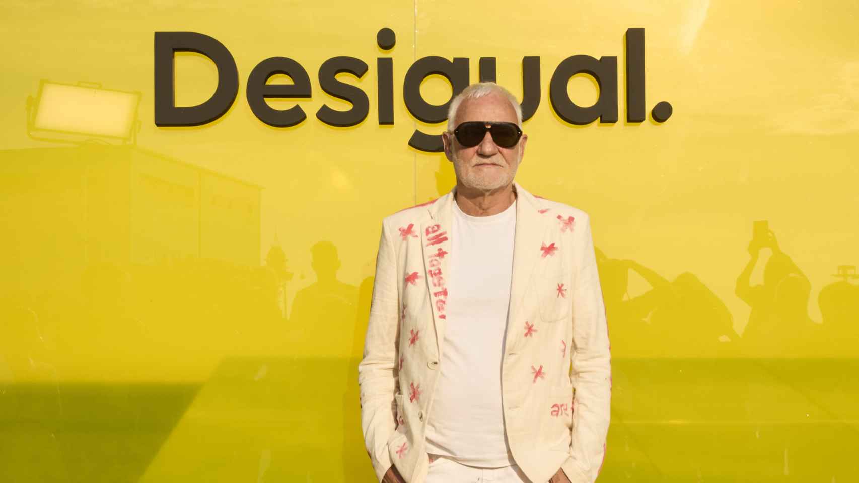 Desigual celebra sus 40 años de historia con un cambio de estilo y el ...