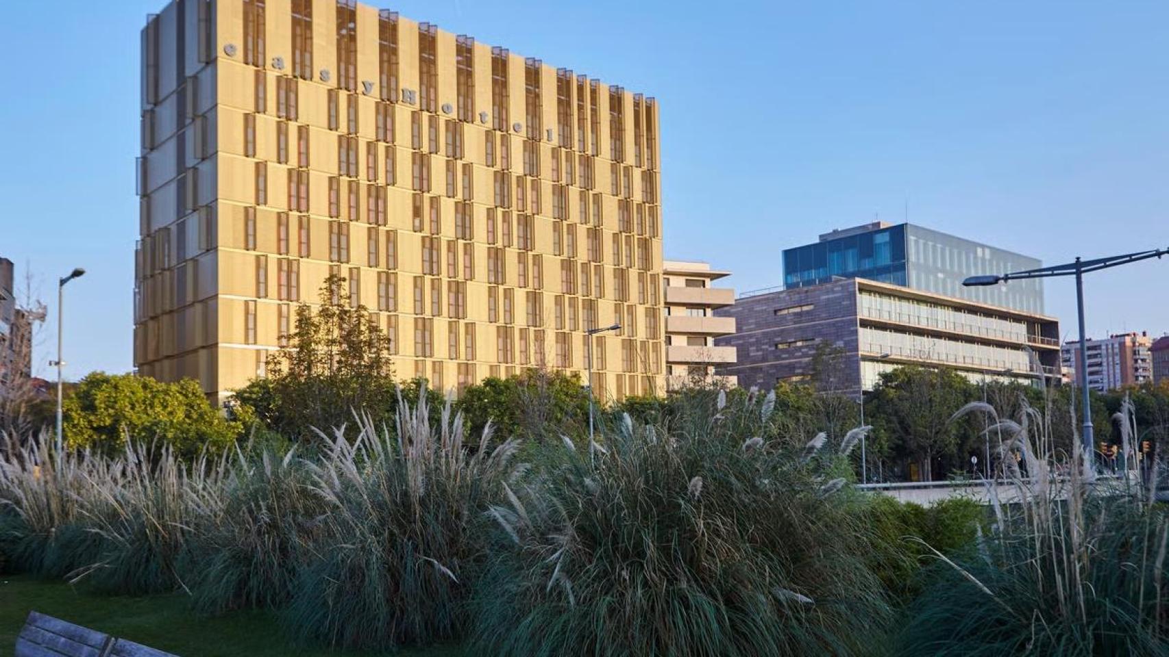 Karim Malak (EasyHotel): "No me hagas pagar 400 euros la noche por un ...