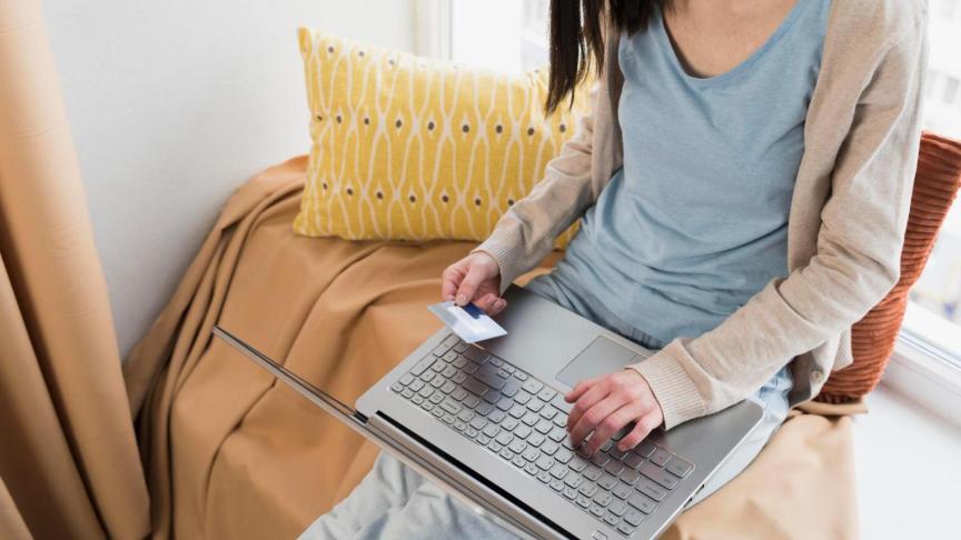 Comprar muebles por Internet, ¿por qué es una buena iniciativa?