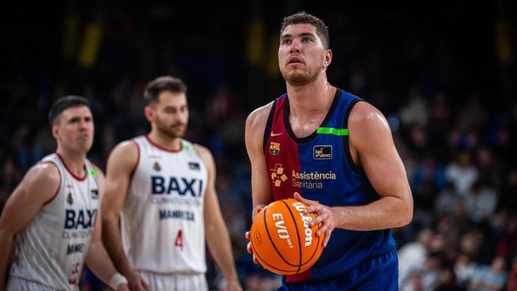 Peñarroya sentencia a dos jugadores del Barça de basket tras el regreso ...