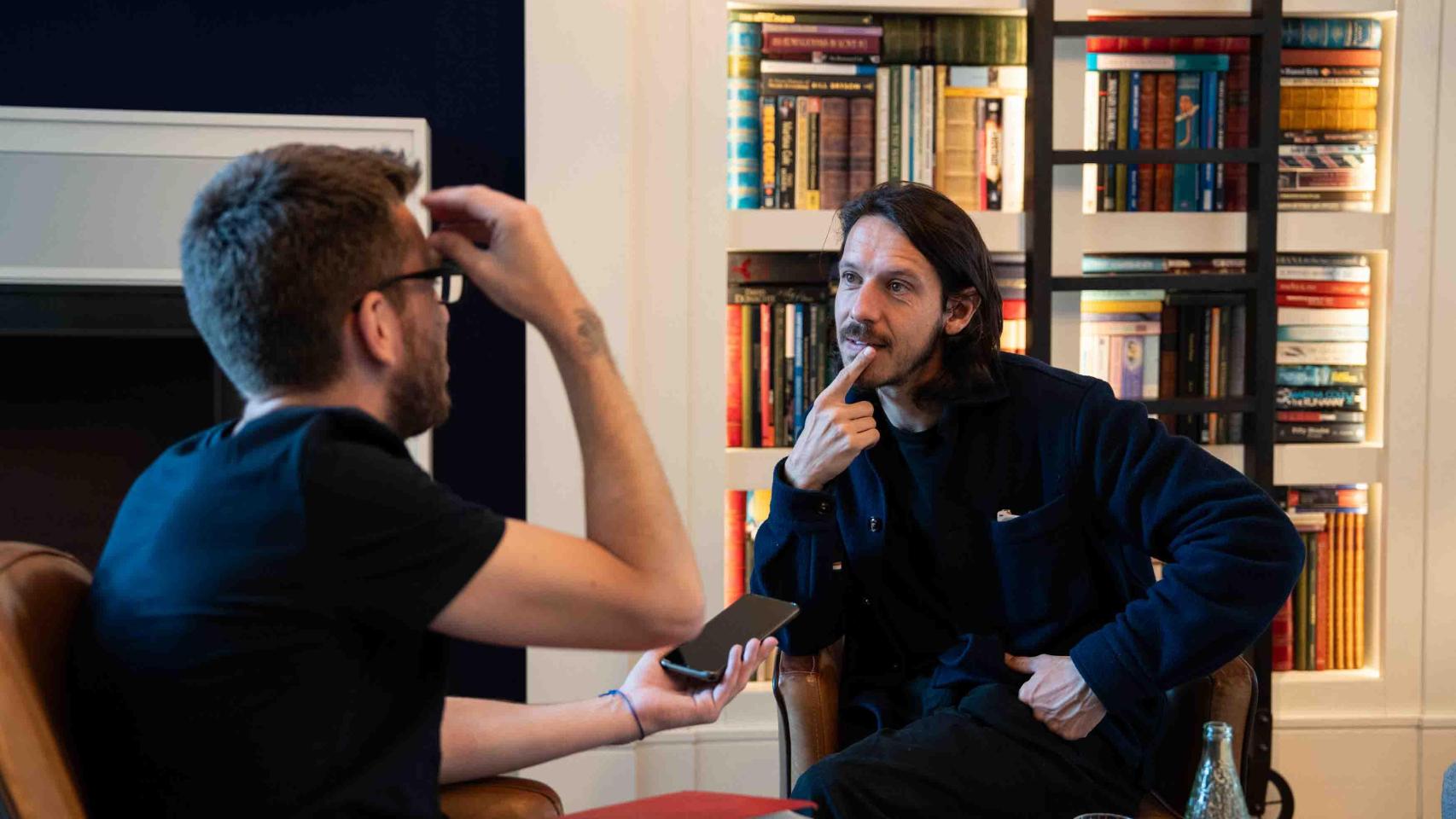 Marcel Borràs, el actor catalán que se pone en la piel de Serrat ...