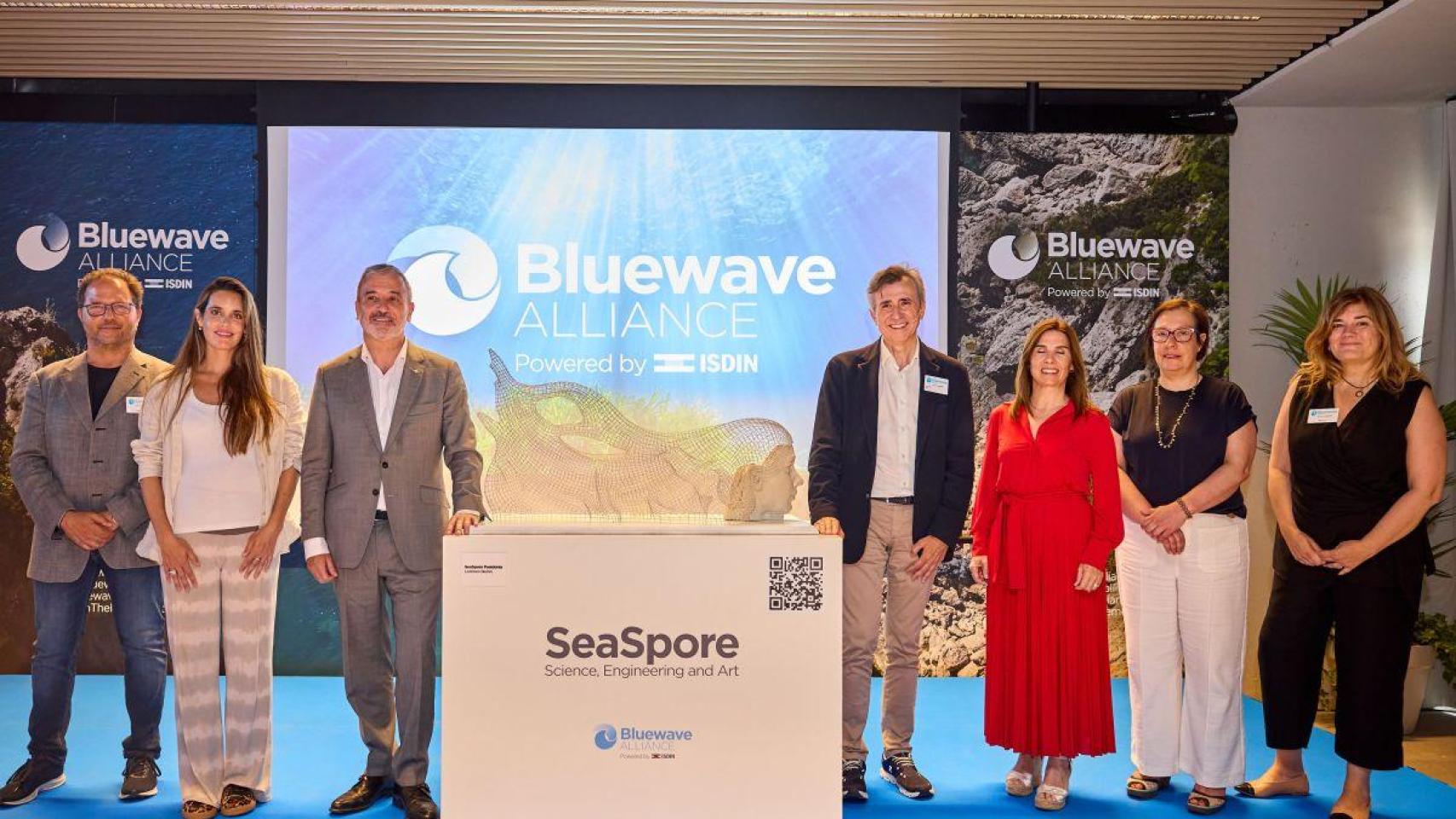 La Bluewave Alliance presenta la maqueta de la primera SeaSpore, escultura que se sumergirá en ...