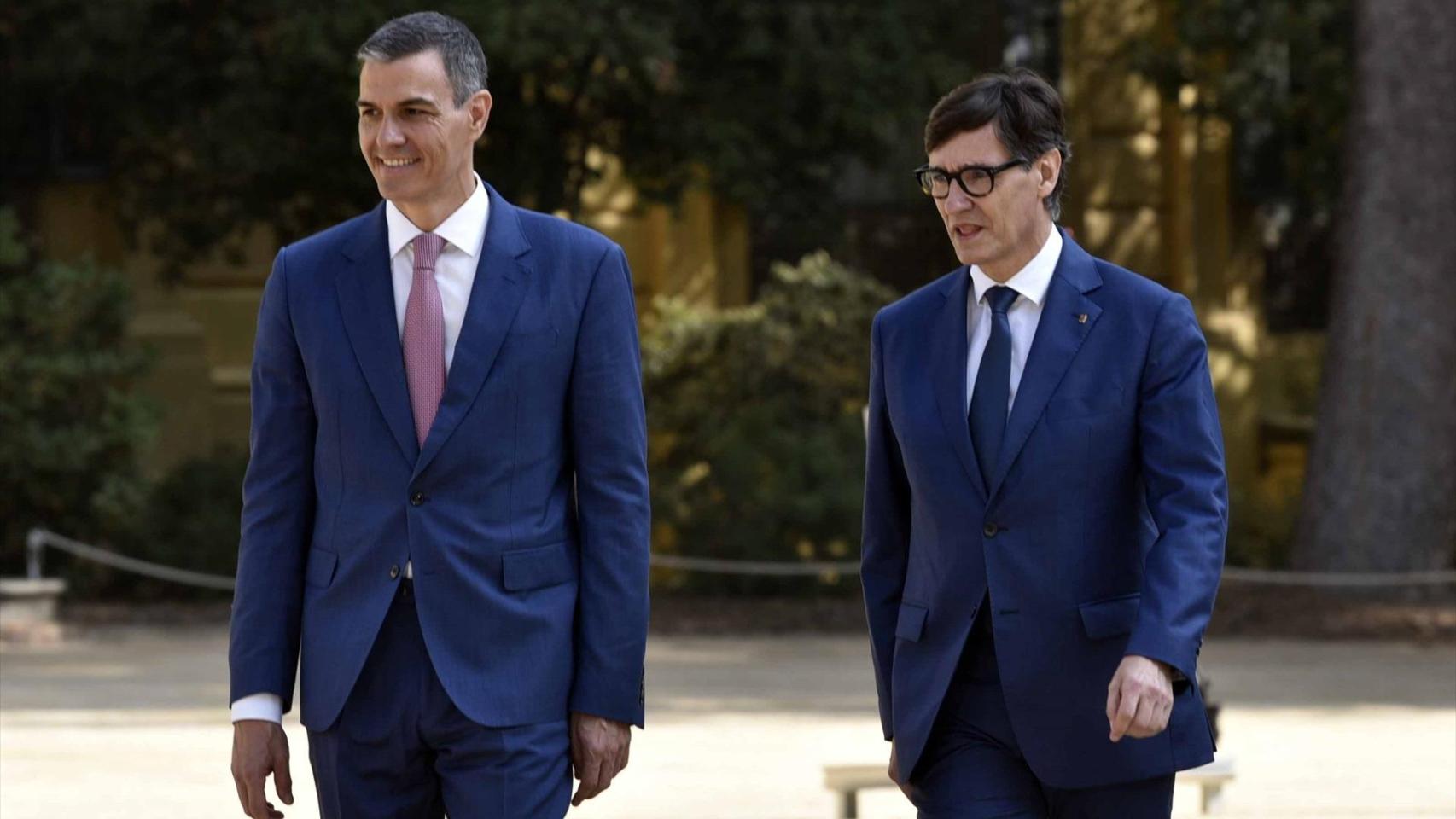 El PSC, con Sánchez y Cataluña, sin "menas"