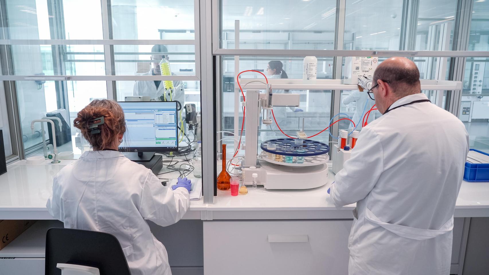 Faes Farma sigue creciendo en oftalmología con la compra de la italiana SIFI