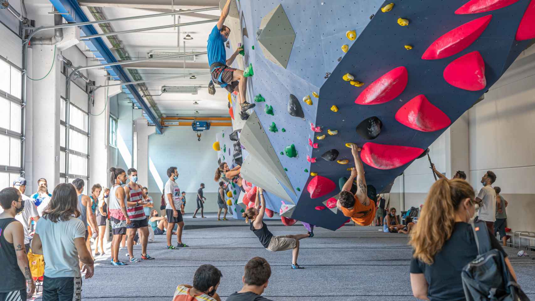 El rocódromo más grande de España está en Gavà: con gimnasio y bar ...