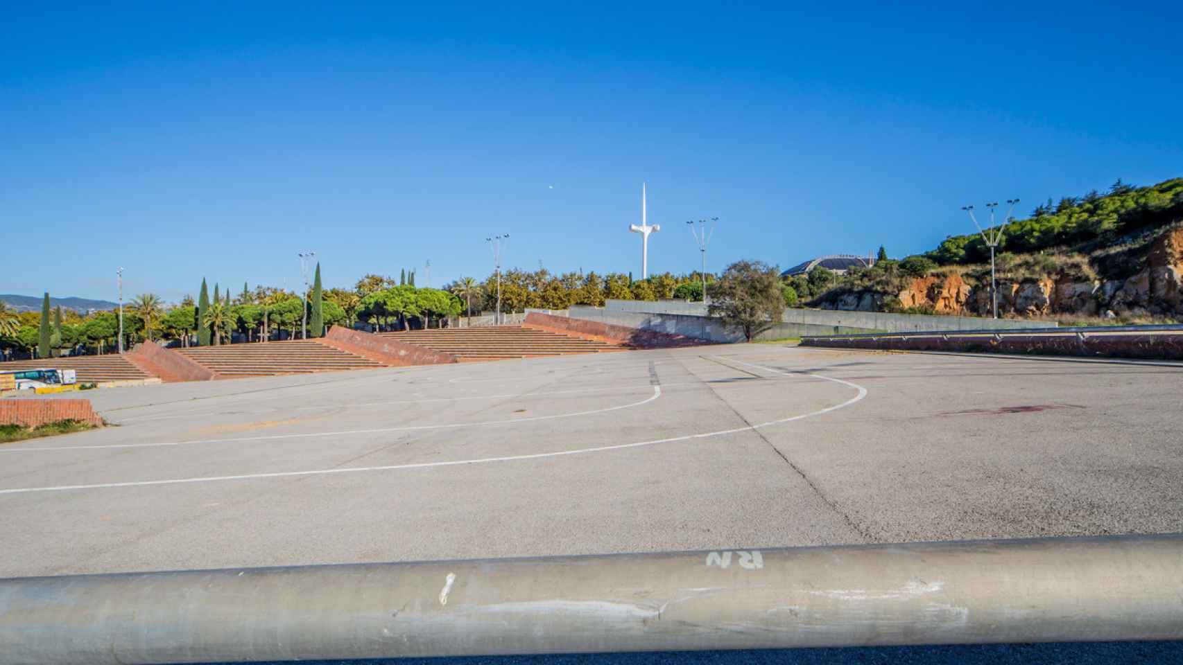 Barcelona protege el Sot del Migdia, la 'jaula' que acogió conciertos ...