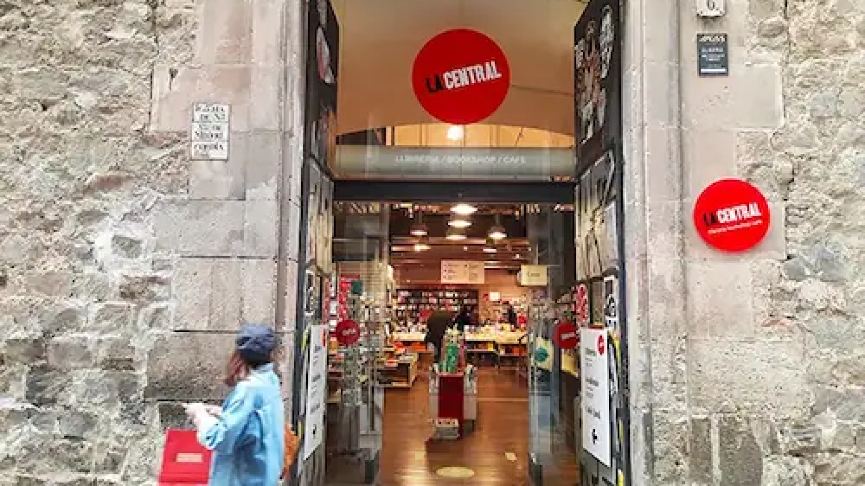 La Central abre una nueva librería en Consell de Cent