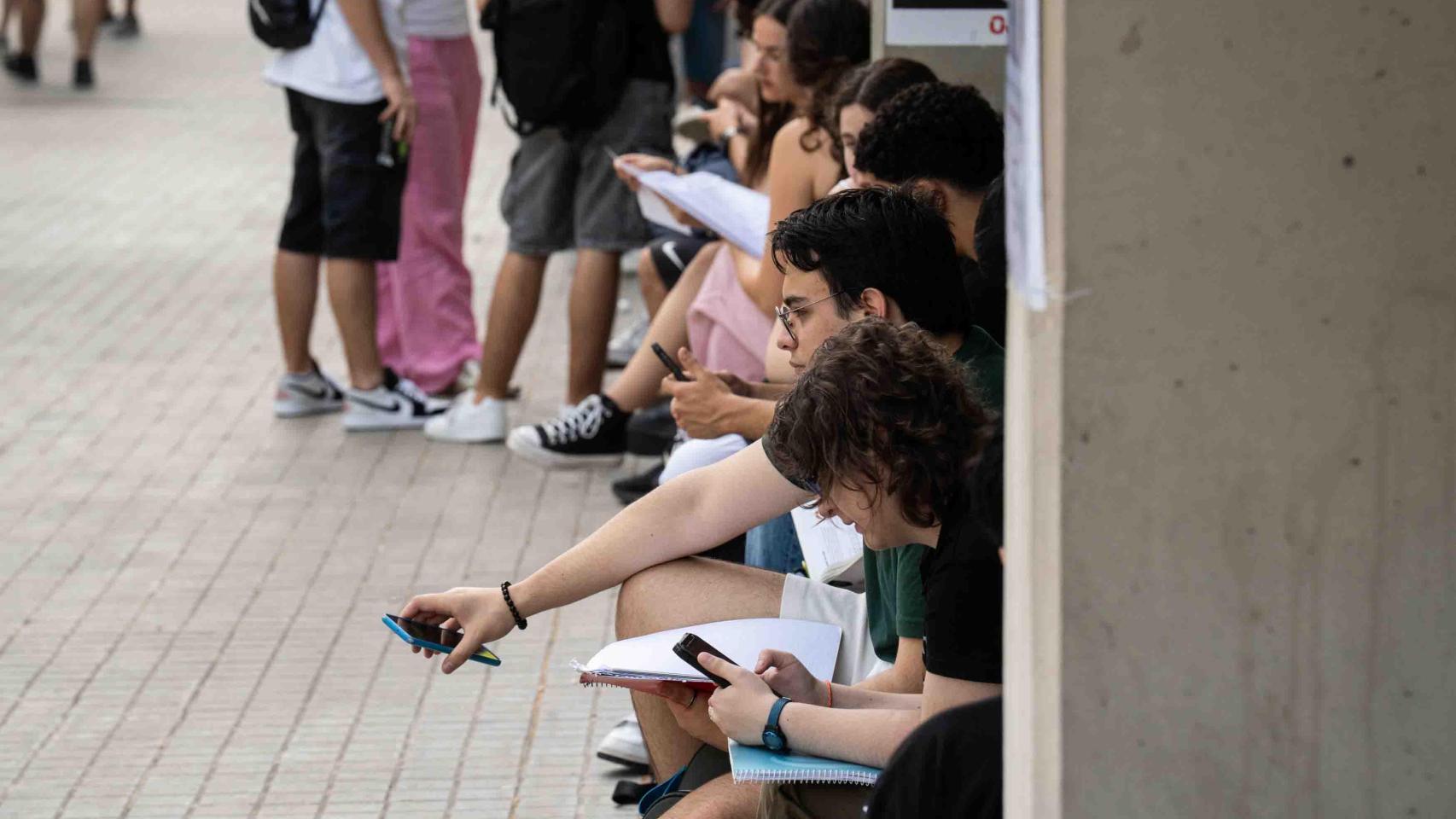 Una alumna, rotunda sobre el examen de la Selectividad en Barcelona : "Havia molt poc contingut ...