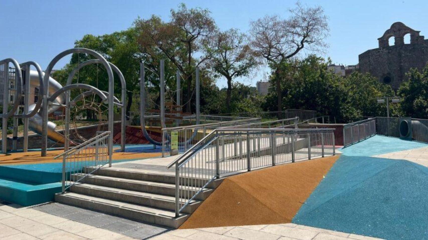 Así es el nuevo parque infantil de El Raval de Barcelona: forma las ...